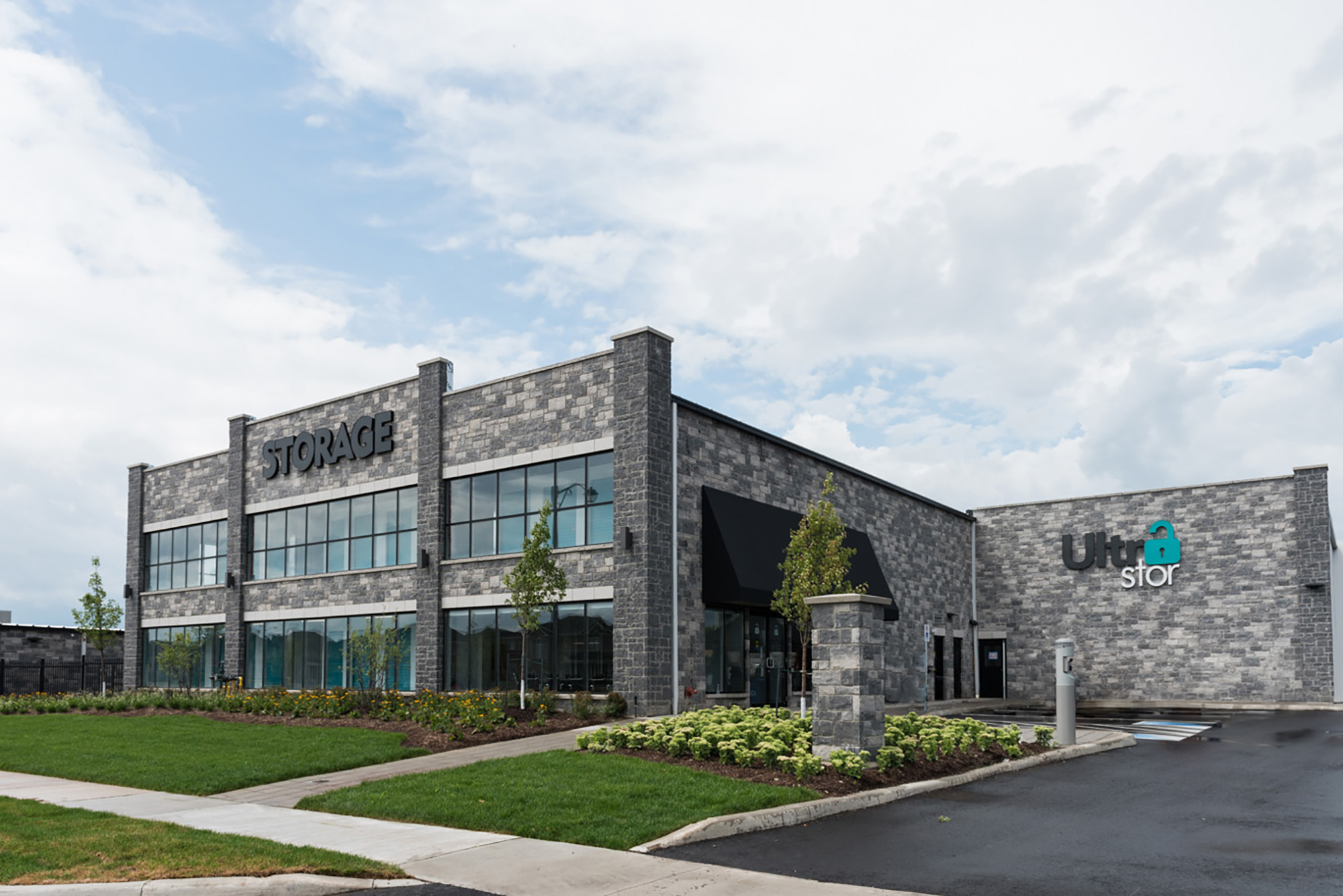 Self-Storage Facility in Burlington, ON - UltraStor Burlington
